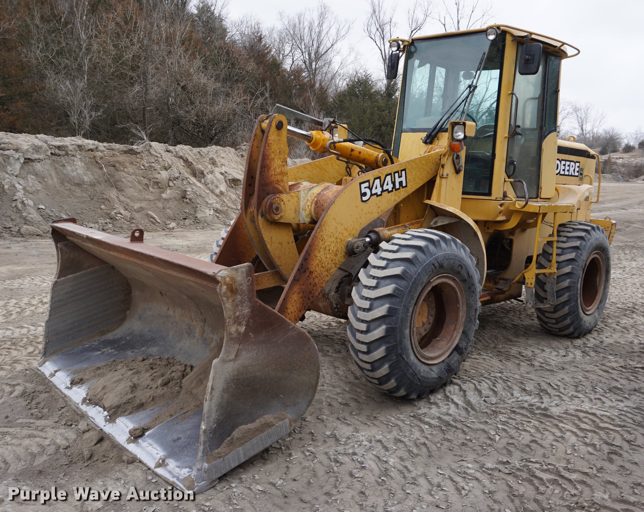 1998 John Deere 544H wheel loader in Savannah, MO | Item DE3108 for ...