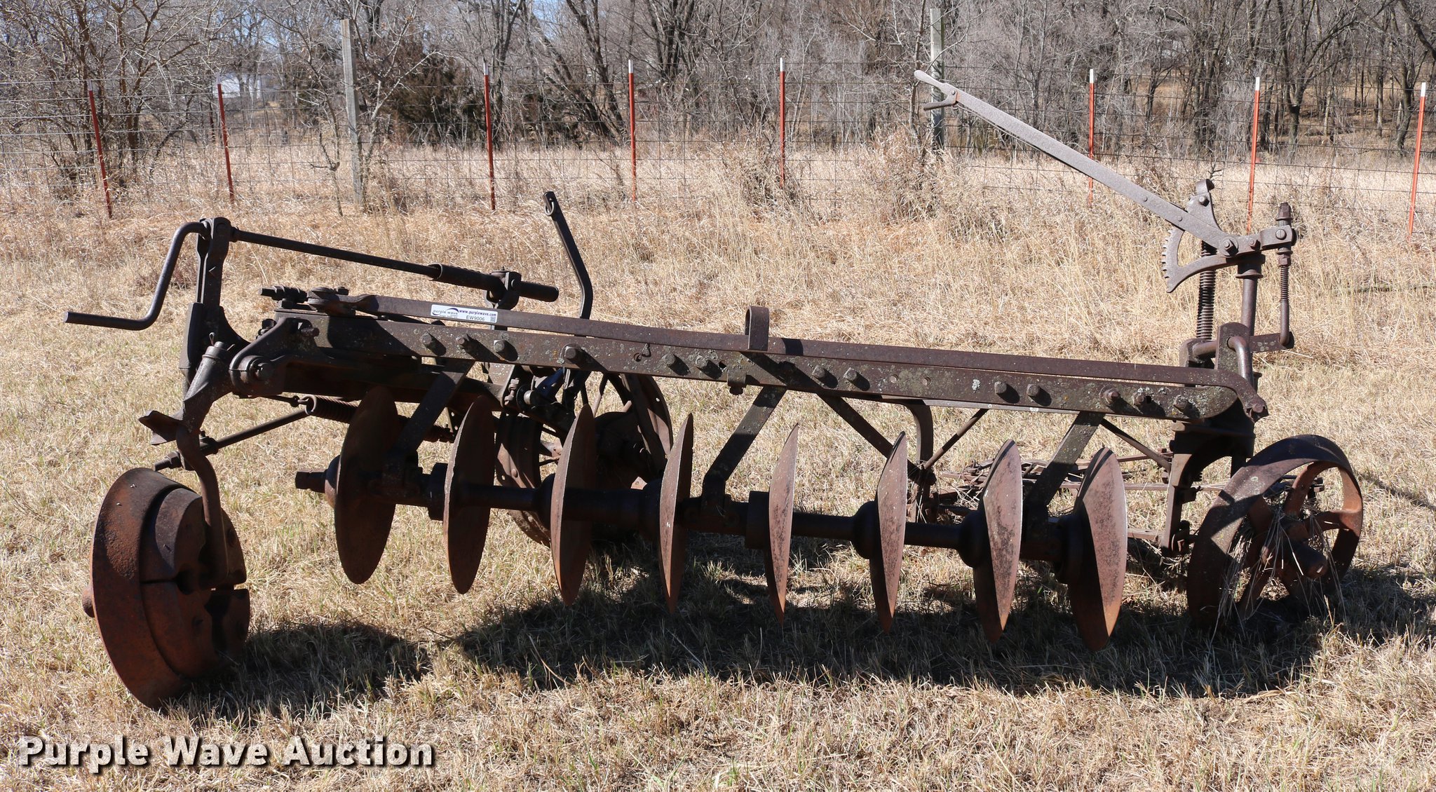 John Deere one-way disk in Delphos, KS | Item EW9006 sold | Purple Wave