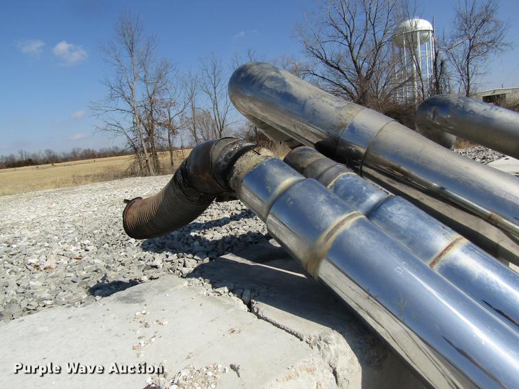 (4) semi truck exhaust stacks in Columbia, MO | Item DC4465 sold ...