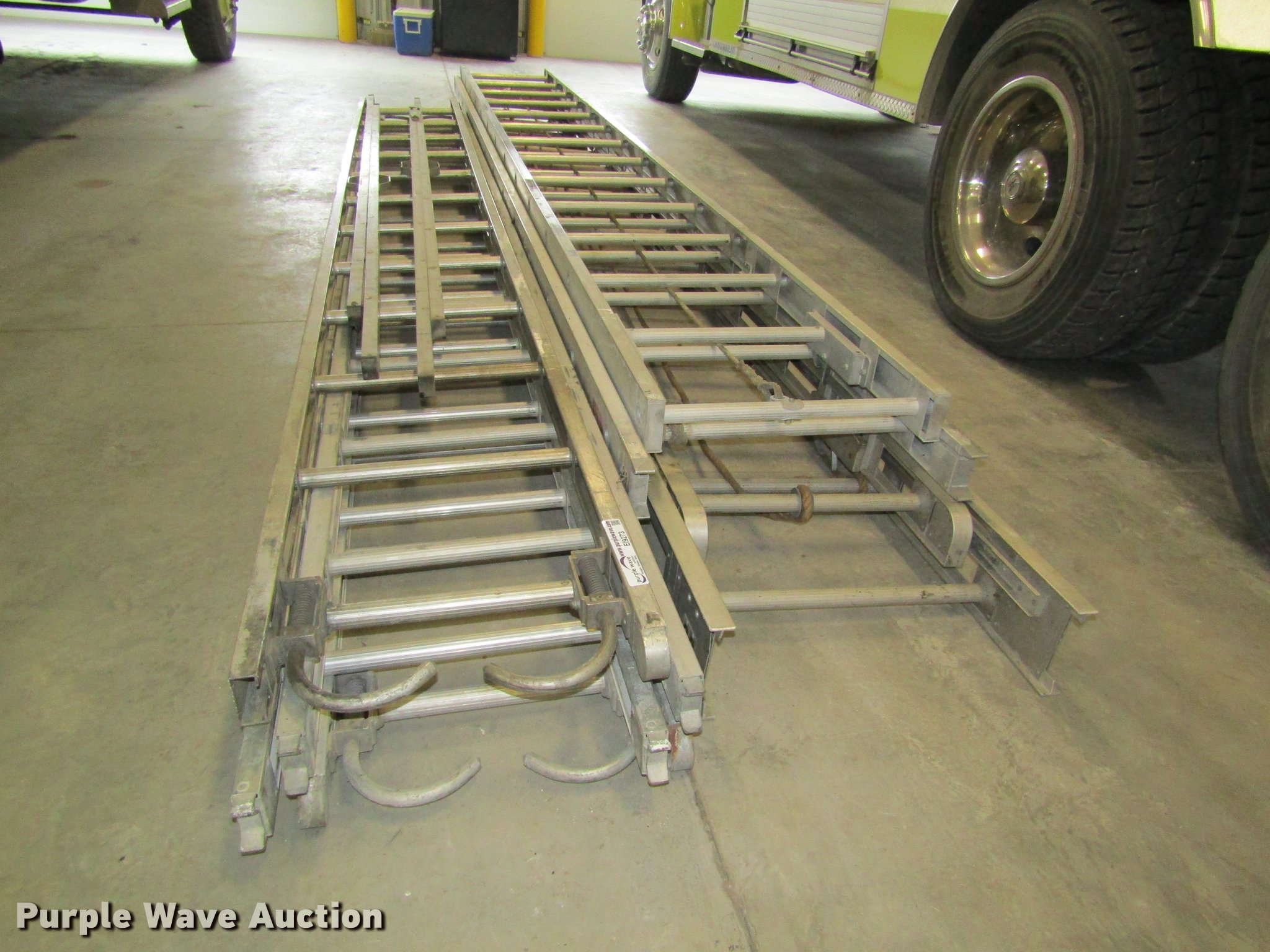 (8) ladders in Hays, KS | Item EI9273 sold | Purple Wave