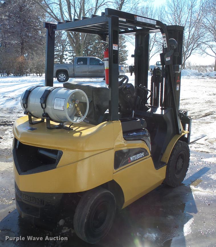 Mitsubishi FG25N forklift in Clarkfield, MN | Item DX9048 sold | Purple ...
