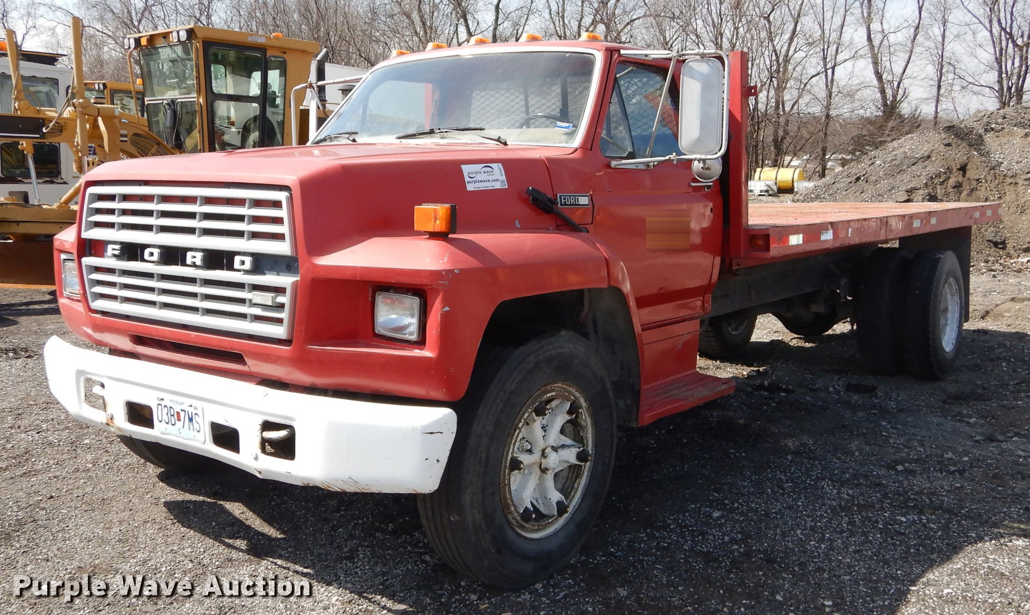 1984 Ford F800 flatbed truck in Saint Joseph, MO | Item DC0311 sold ...