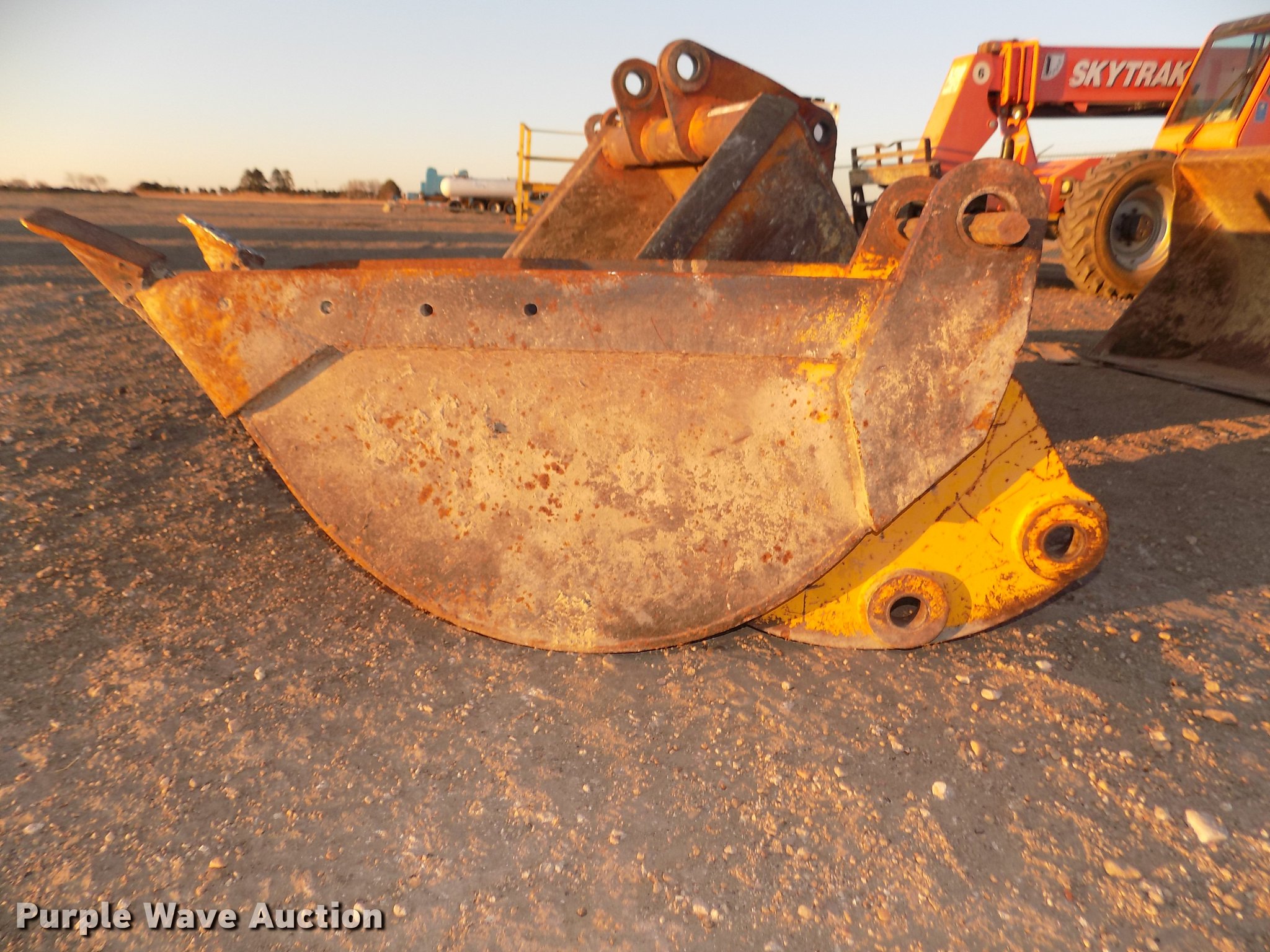 (3) backhoe buckets in Lexington, NE | Item DO9039 sold | Purple Wave