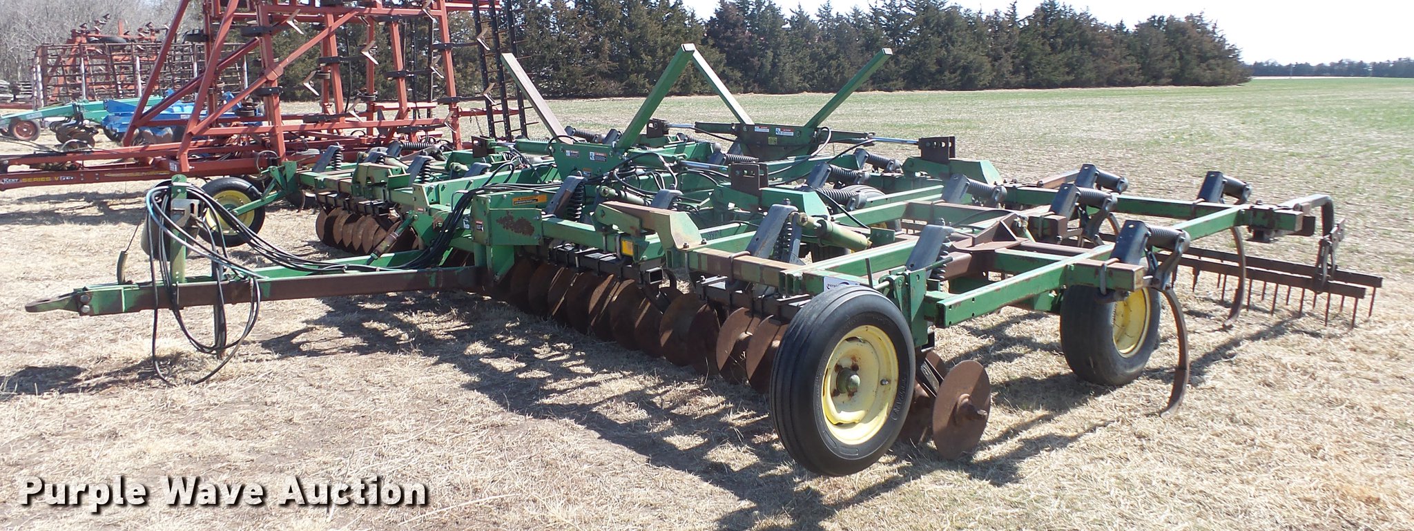 John Deere 714 chisel plow in Lyons, KS | Item DC0679 sold | Purple Wave