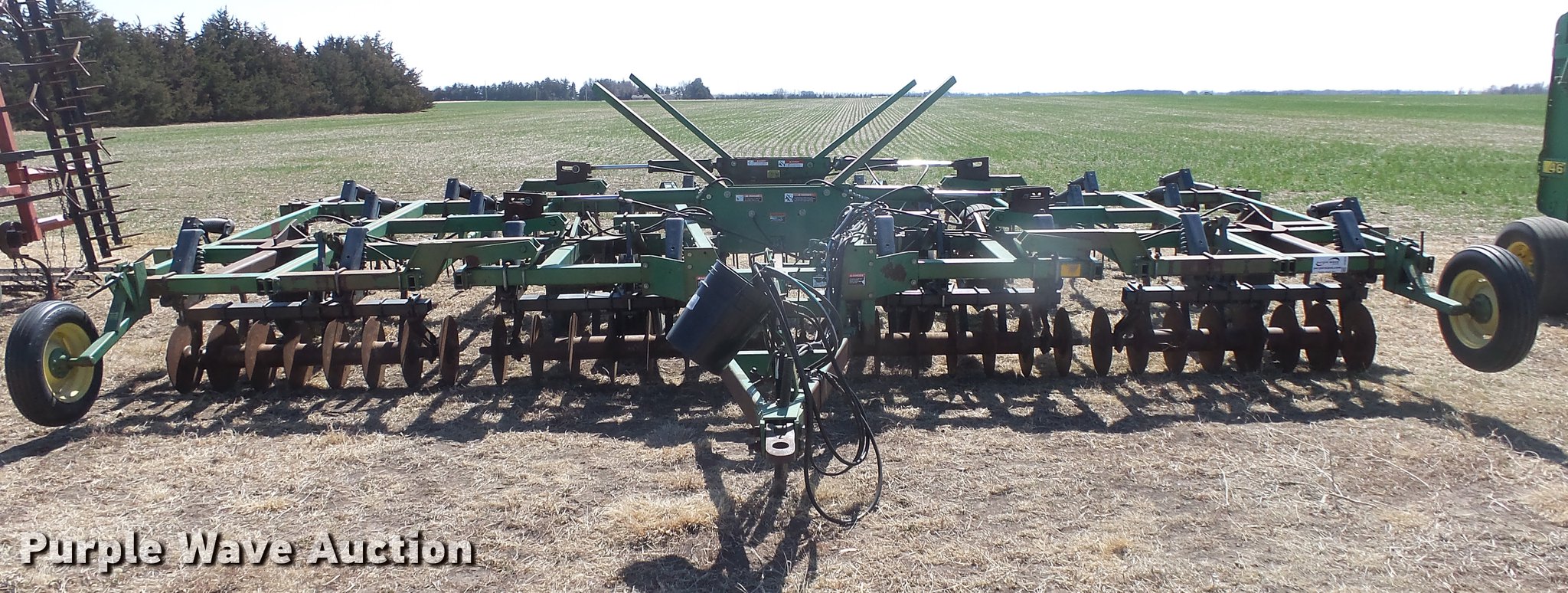 John Deere 714 chisel plow in Lyons, KS | Item DC0679 sold | Purple Wave