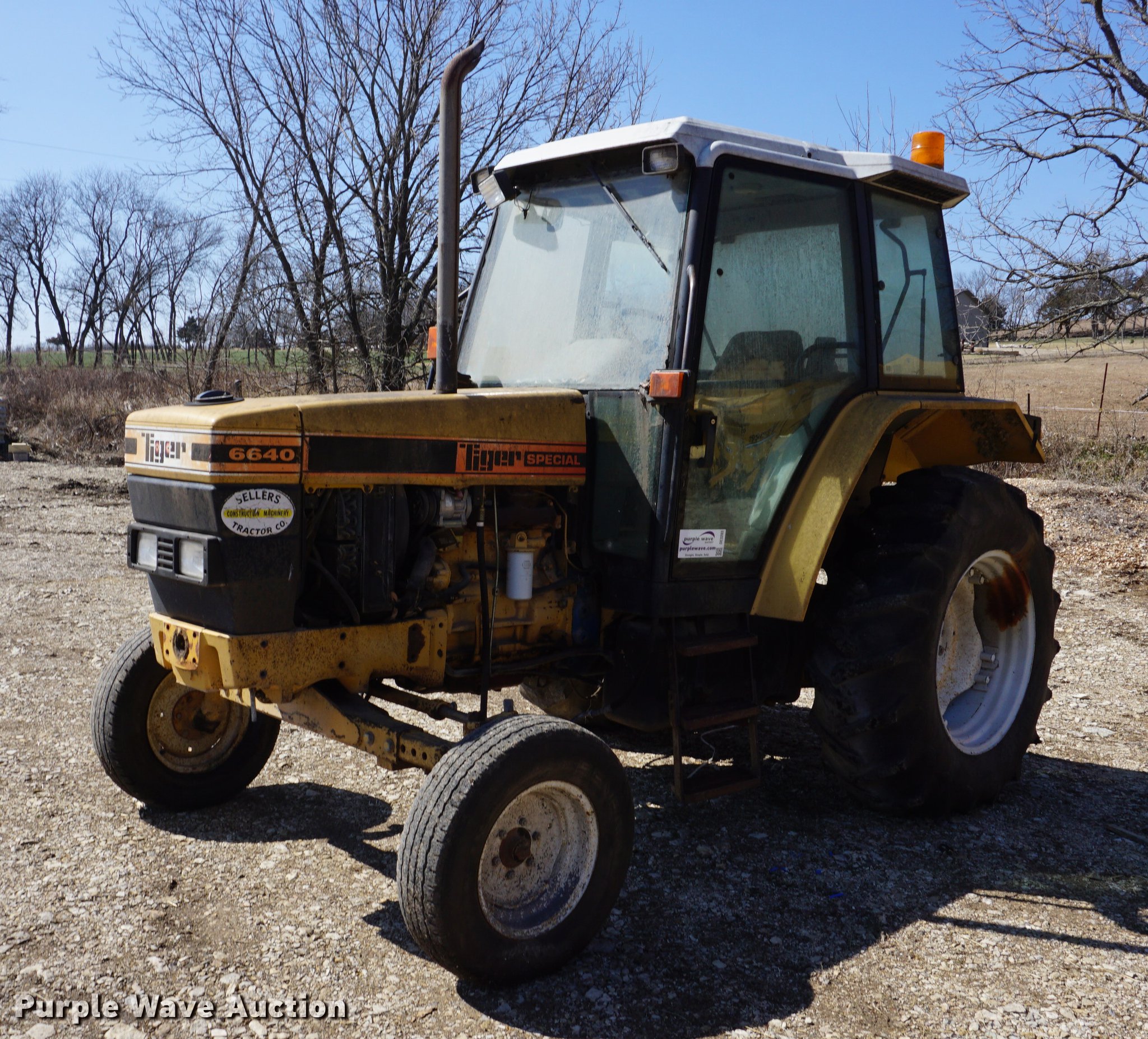 Ford New Holland 6640 tractor in Alma, KS | Item DE3203 sold | Purple Wave