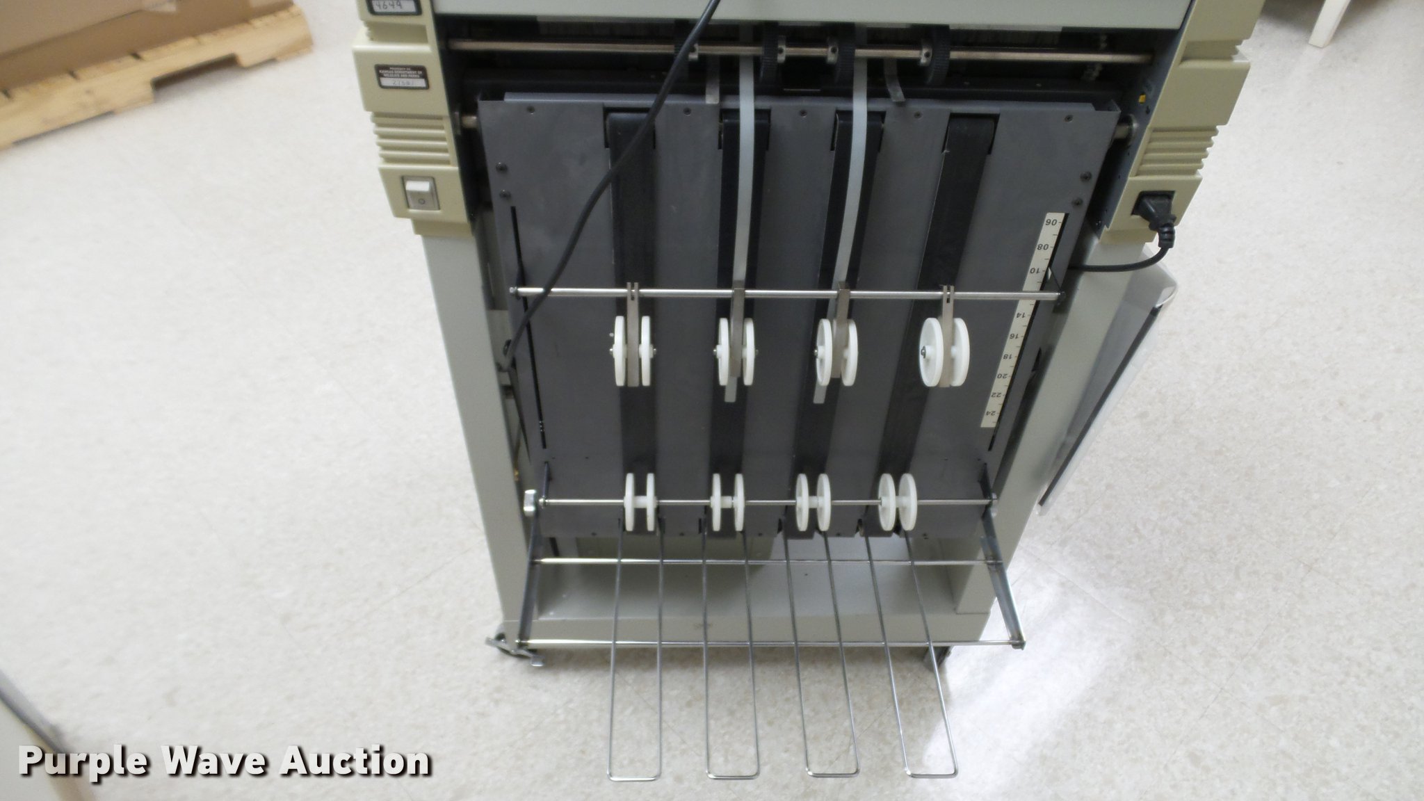 Duplo V700 form burster in Pratt, KS | Item DT9501 sold | Purple Wave