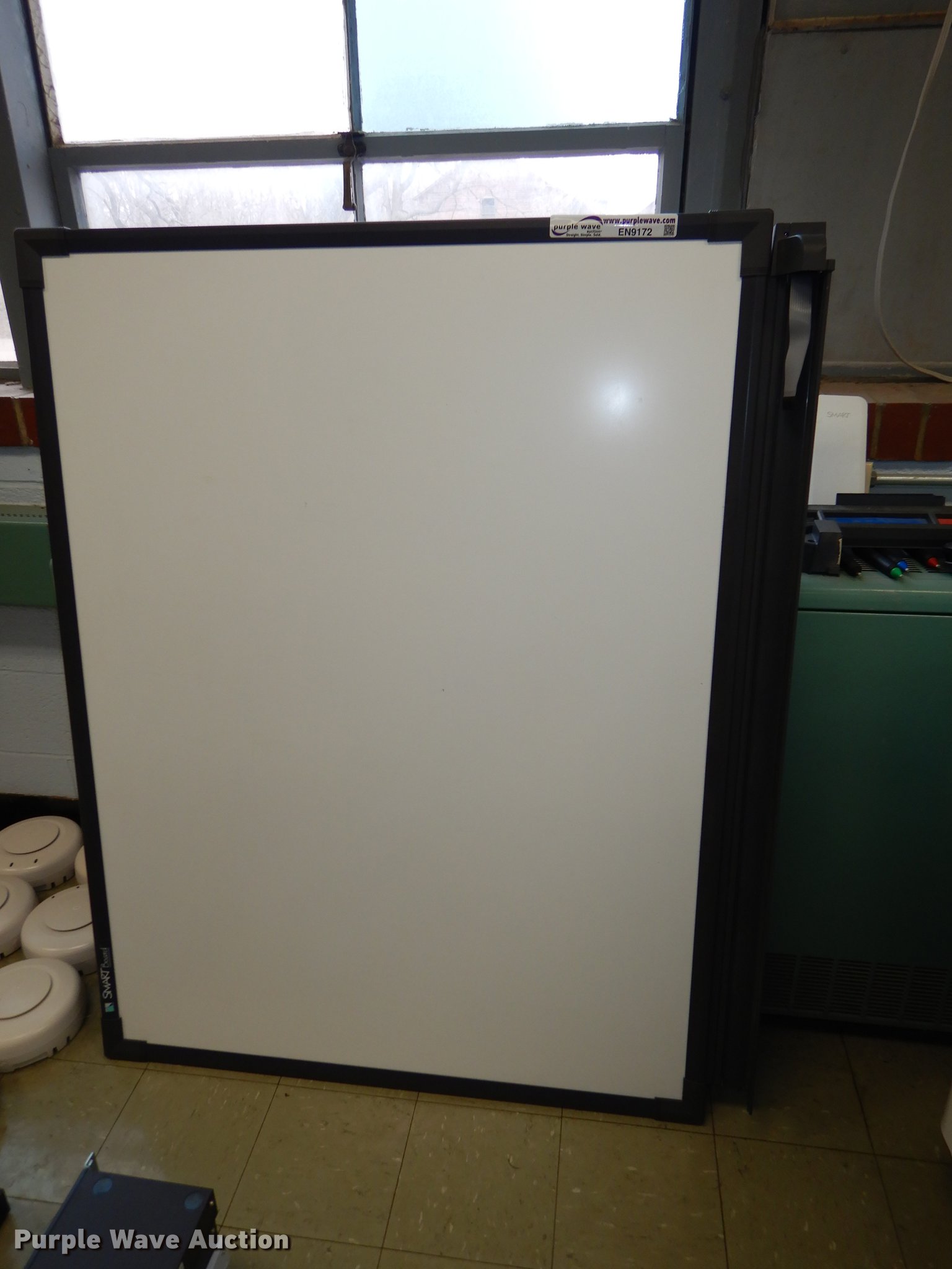 Smartboard in Silver Lake, KS | Item EN9172 sold | Purple Wave