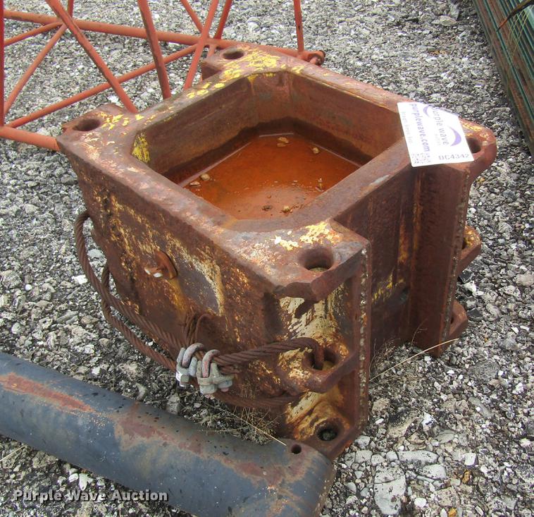 Pile driver head in Columbia, MO | Item DC4342 sold | Purple Wave