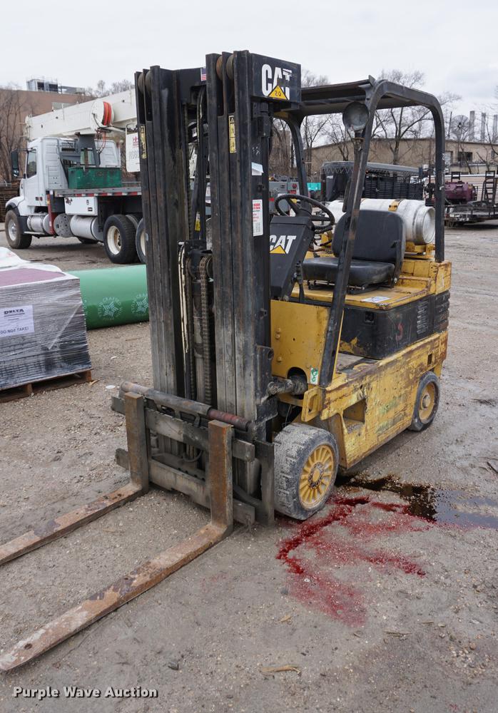 Caterpillar T50E forklift in Kansas City, KS | Item DE3199 sold ...