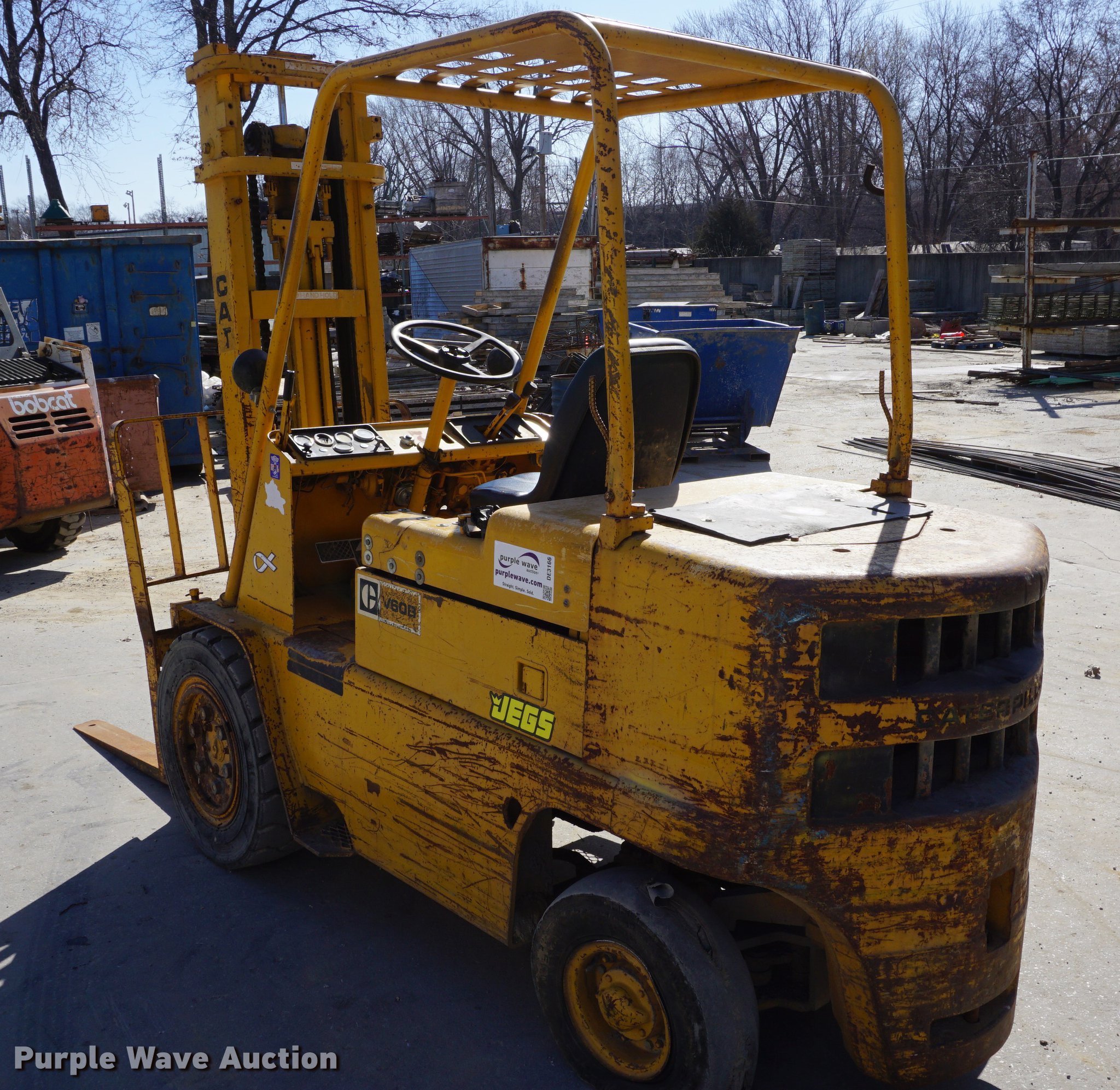 Caterpillar V60B forklift in Lansing, KS | Item DE3166 sold | Purple Wave