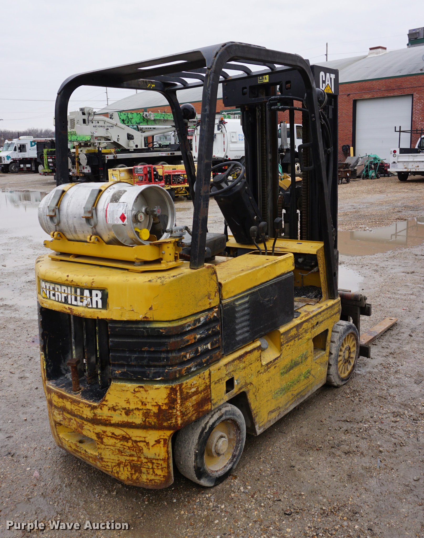 Caterpillar T50E forklift in Kansas City, KS | Item DE3199 sold ...