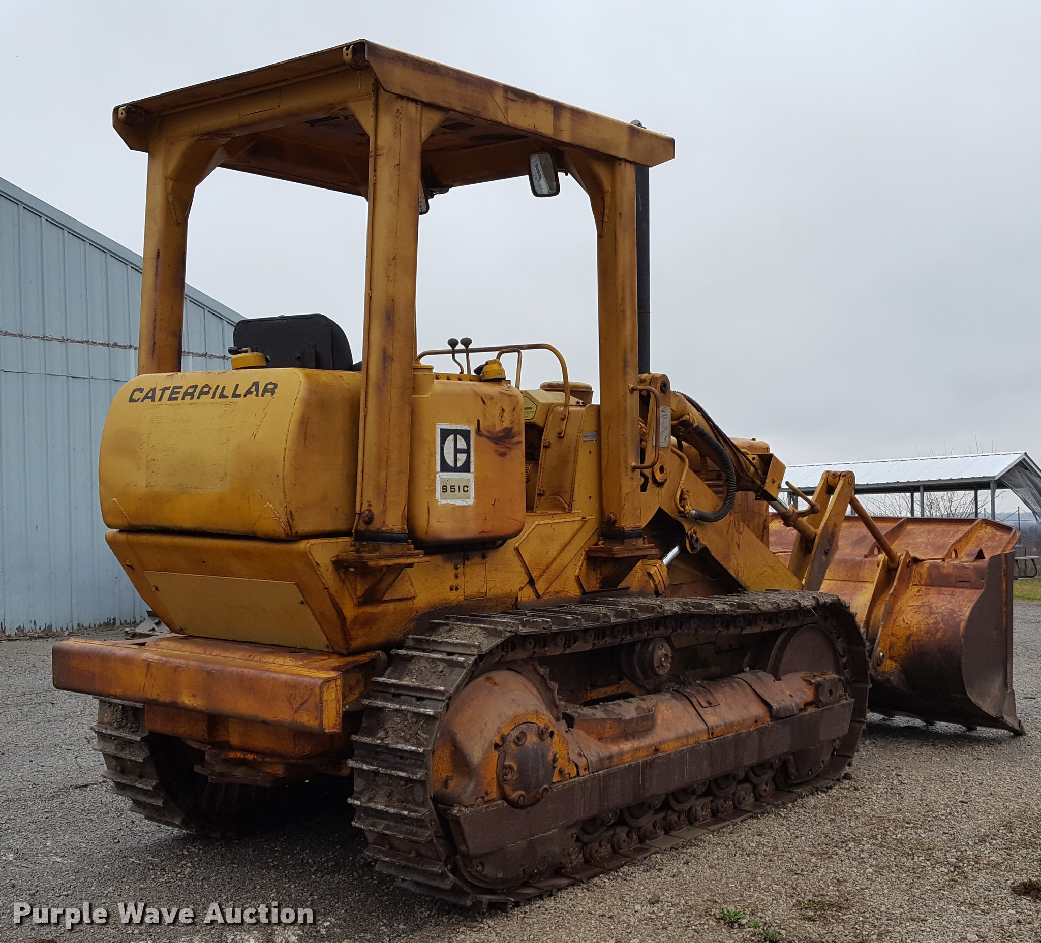Caterpillar 951C track loader in Oak Grove, MO | Item DF3617 sold ...