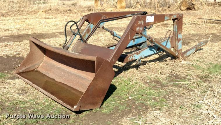 Ford loader in Madison, KS | Item DC0968 sold | Purple Wave