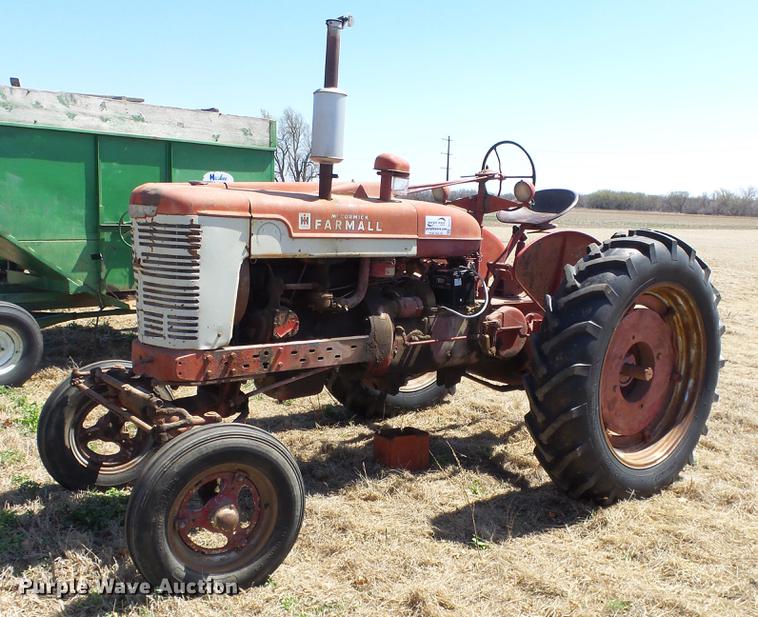 International Farmall M tractor in Buhler, KS | Item DC3087 sold ...