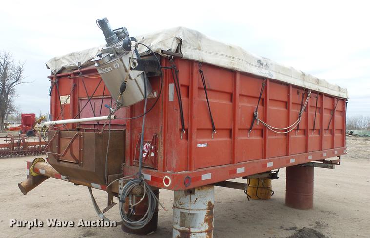 Knapheide steel grain bed in Kinsley, KS | Item EX9050 sold | Purple Wave