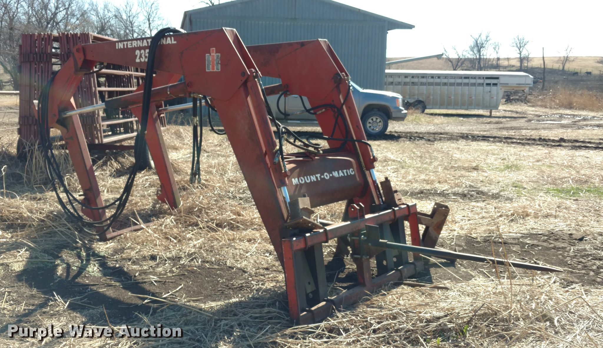 International 2350 Mount-O-Matic loader in Madison, KS | Item DC0967 ...