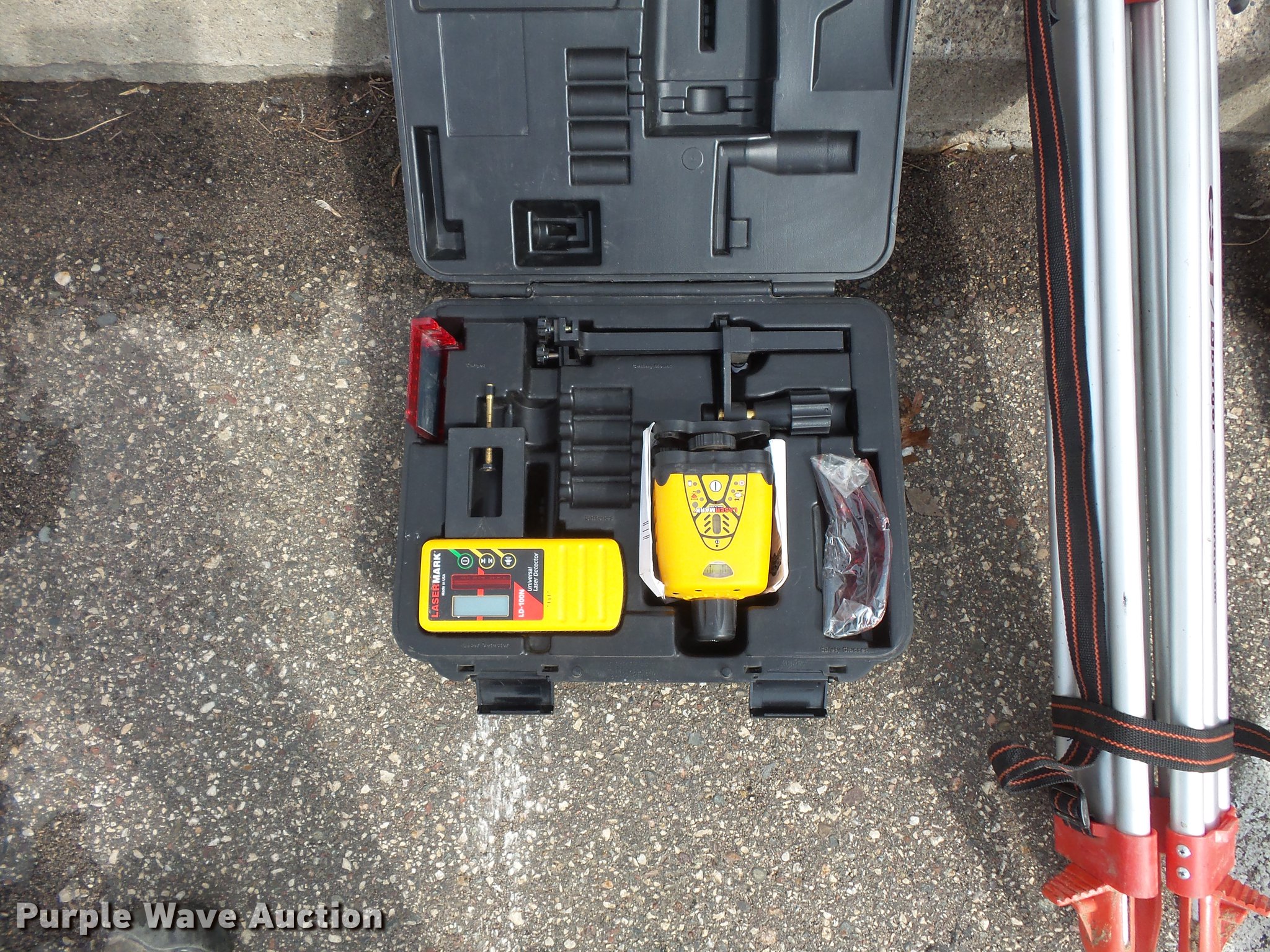Lasermark laser level in St. Paul, MN | Item DW9695 sold | Purple Wave