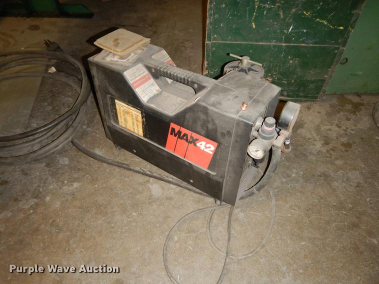 Max 42 plasma cutter in Emporia, KS | Item EN9211 sold | Purple Wave