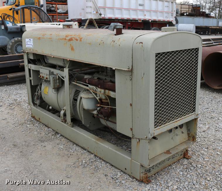 Lincoln F245 Sam 400 arc welder in Hoyt, KS | Item DC7631 sold | Purple ...