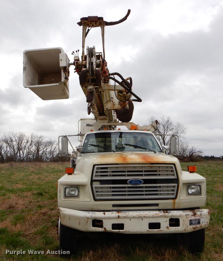 1994 Ford F800 digger derrick truck in Parsons, KS | Item EJ9963 sold ...