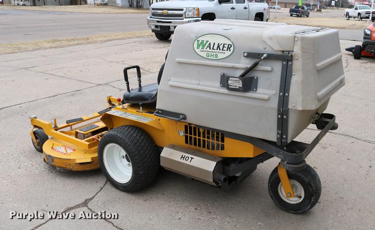 2006 Walker MCGHS ZTR lawn mower in Hill City, KS | Item EW9086 sold ...