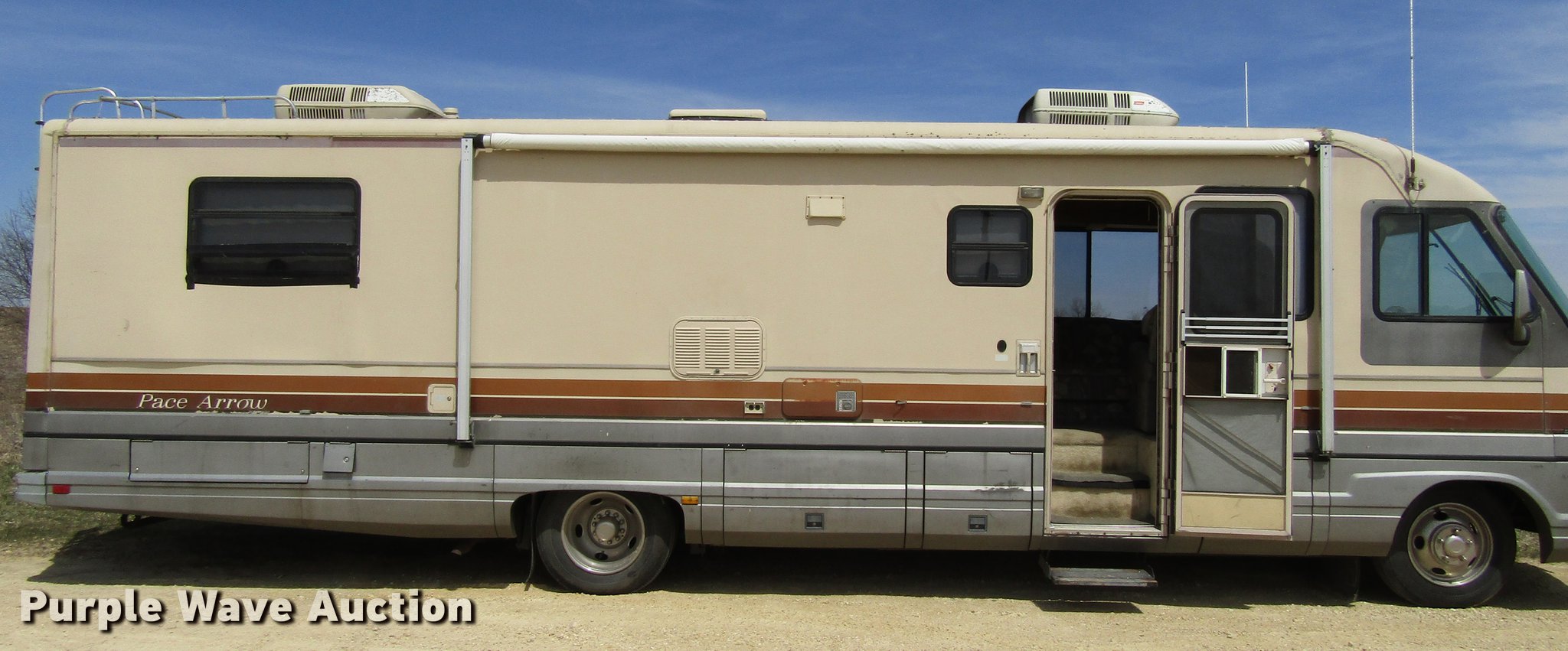 1987 Chevrolet Fleetwood P30 Pace Arrow RV in Farley, IA | Item DF3775 ...