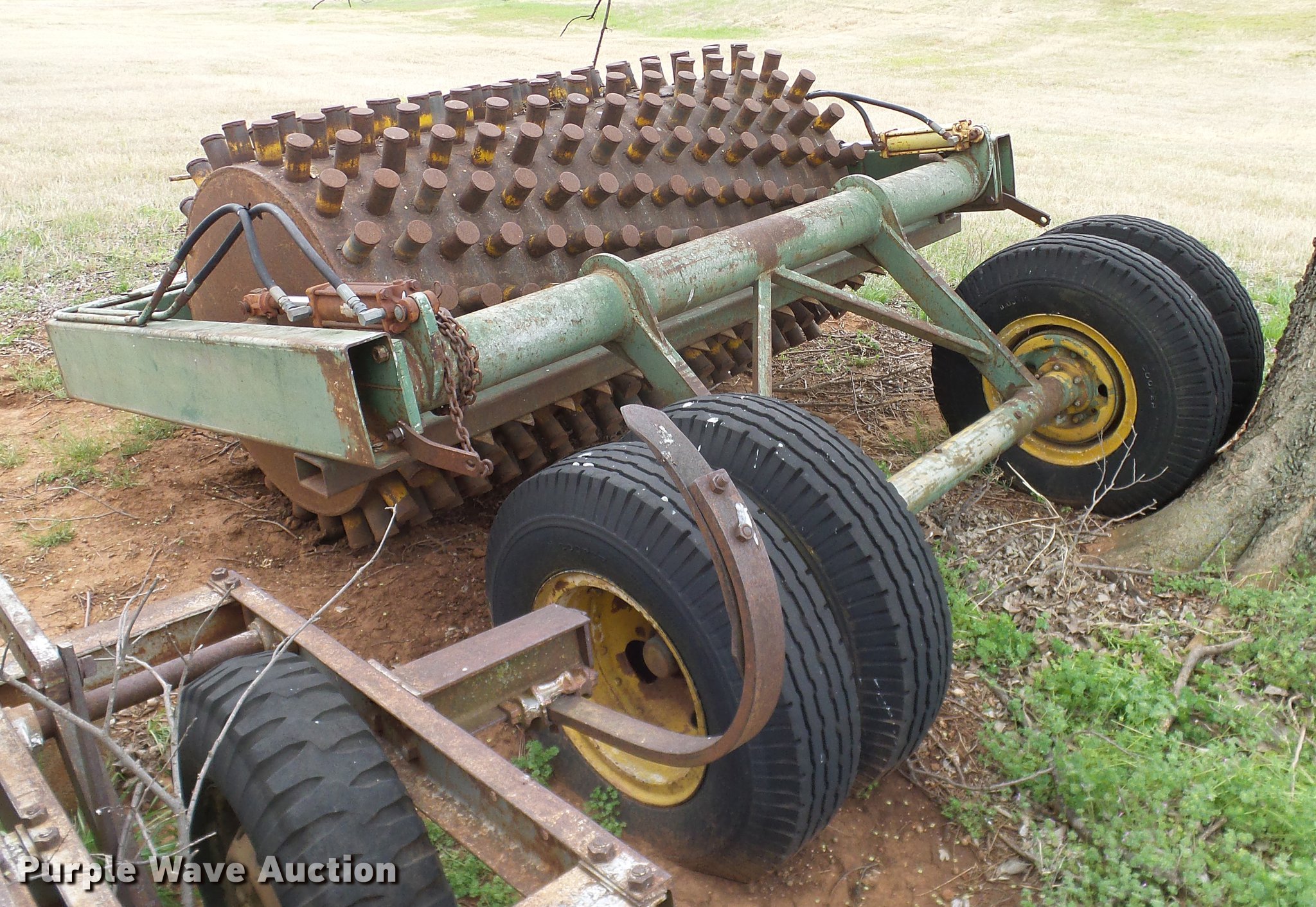 Sheepsfoot roller in Chickasha, OK | Item DD1302 sold | Purple Wave