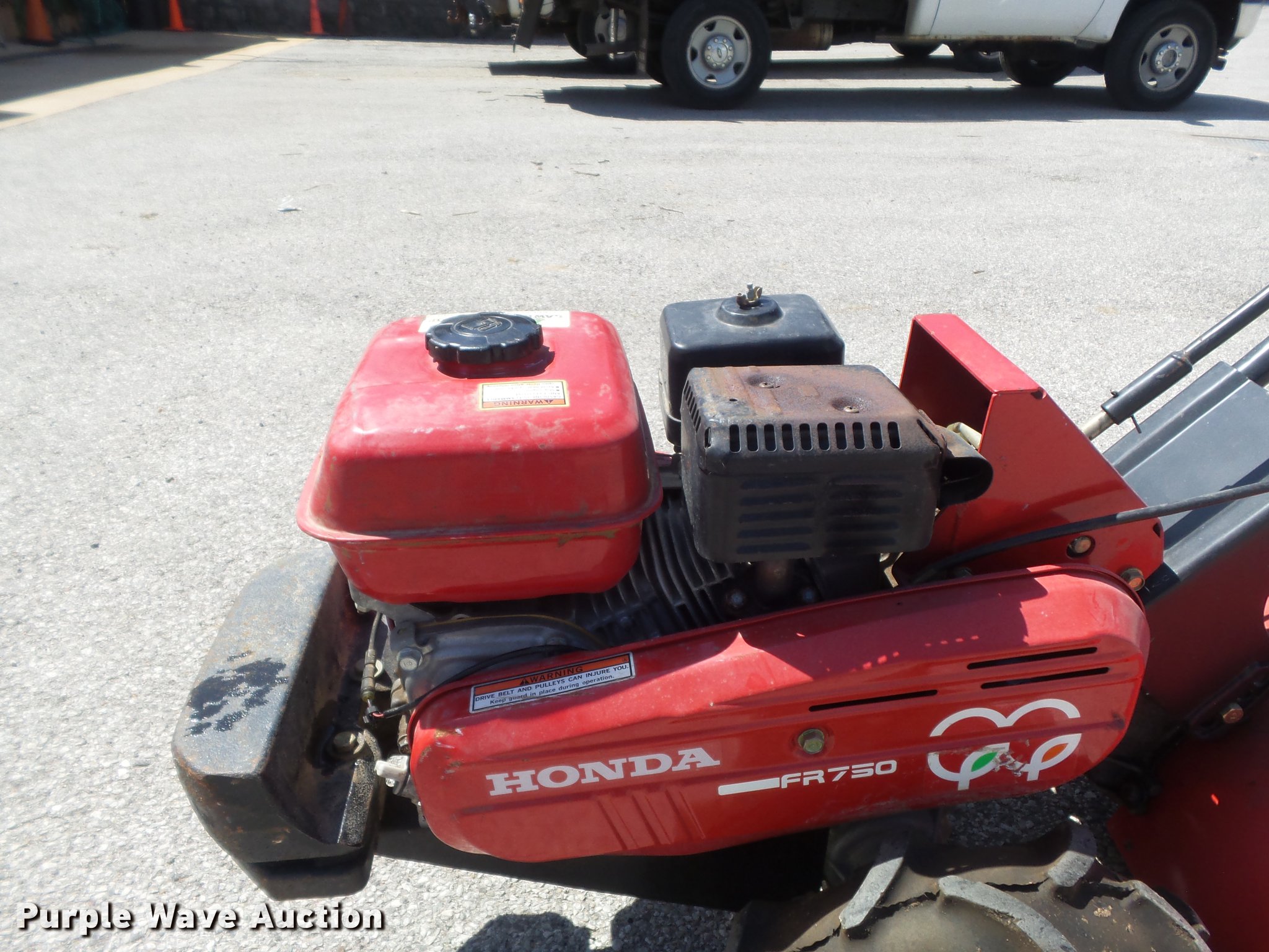 Honda FR750 tiller in Webster Groves, MO | Item DM9977 sold | Purple Wave