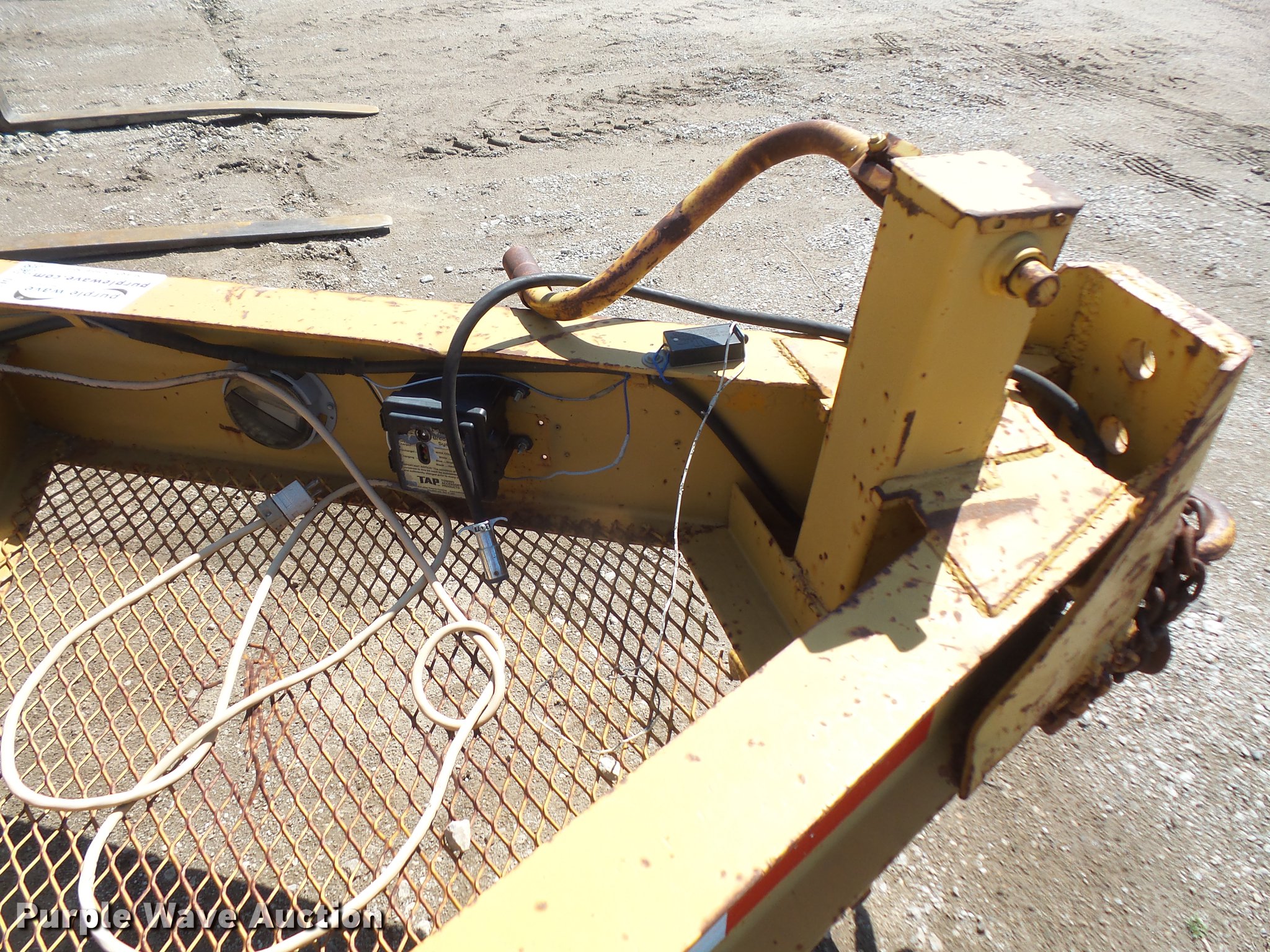 Mcelroy LT0048 line tamer in Topeka, KS | Item DE3312 sold | Purple Wave