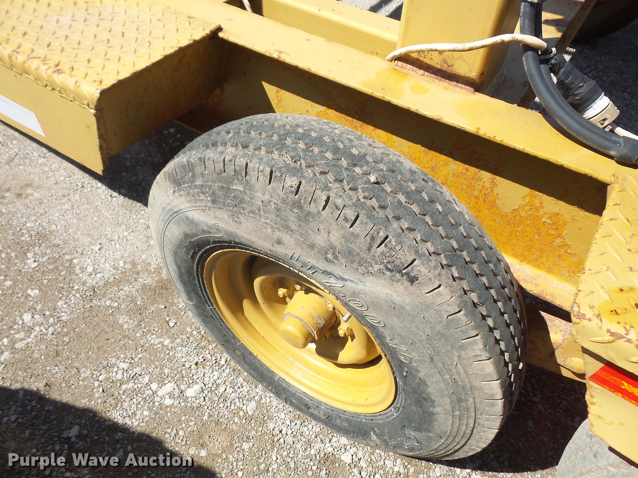 Mcelroy LT0048 line tamer in Topeka, KS | Item DE3312 sold | Purple Wave