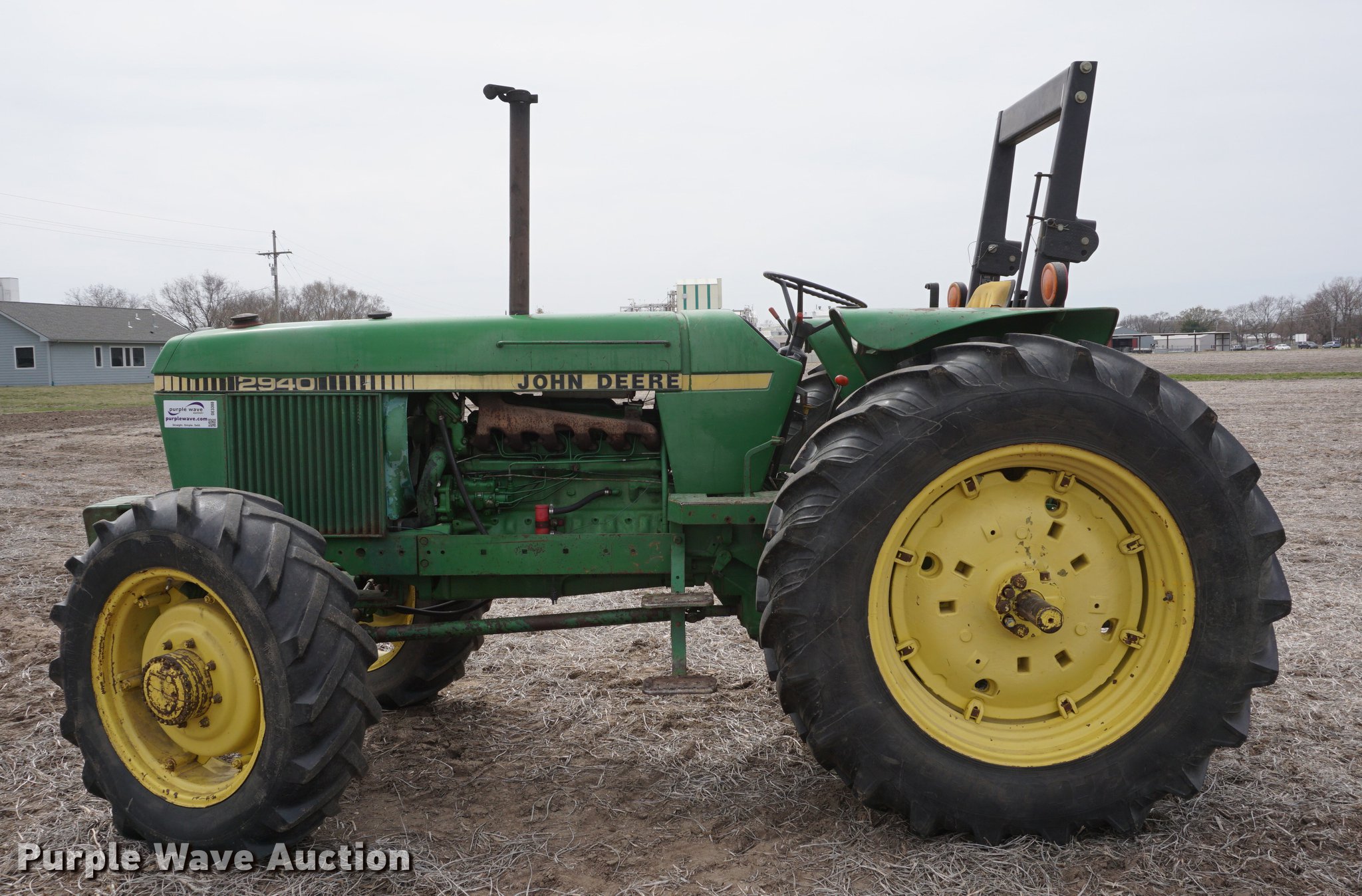 1981 John Deere 2940 MFWD tractor in Lawrence, KS | Item DE3308 sold ...