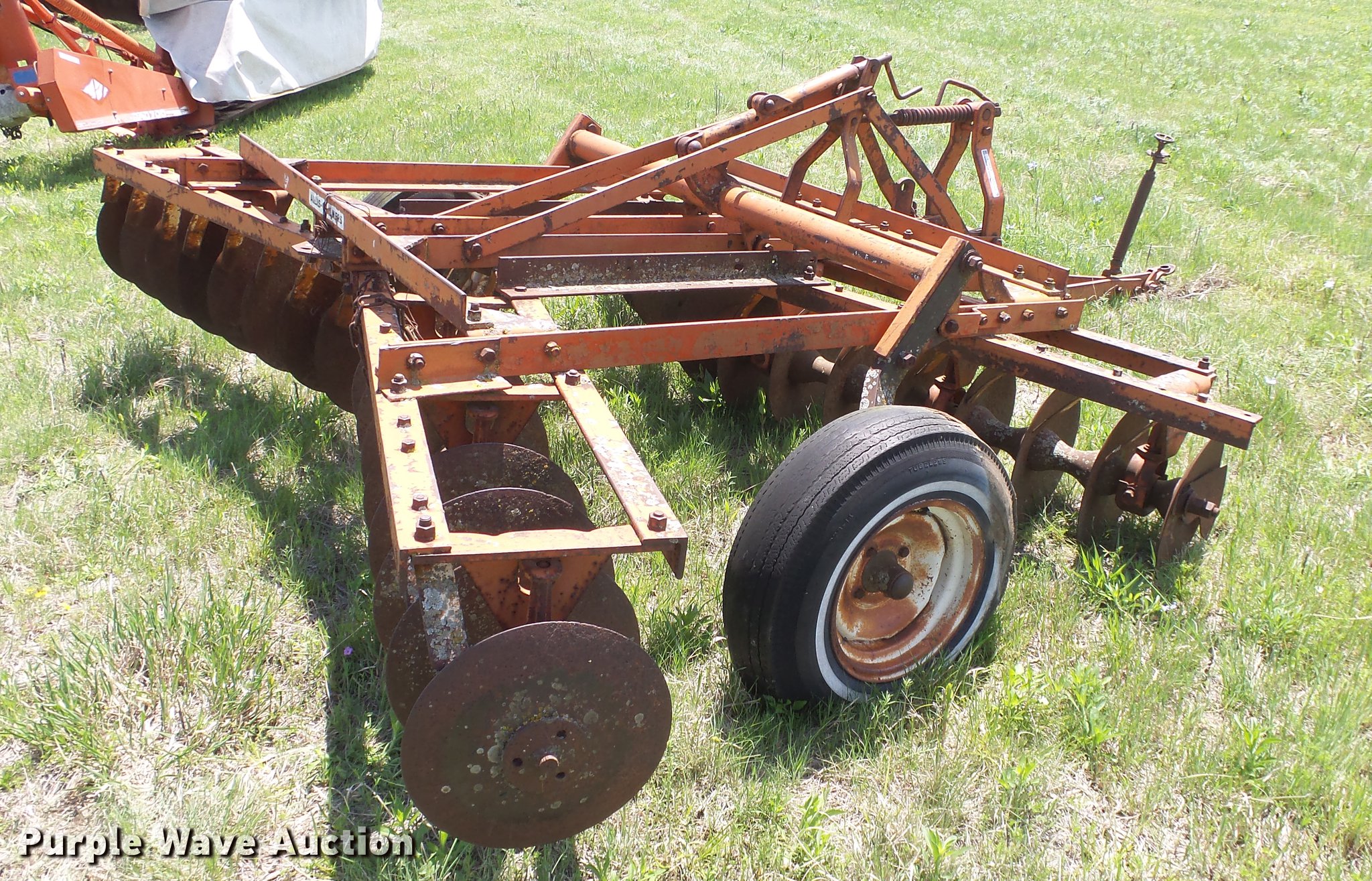 Allis Chalmers disk in Howard, KS | Item EZ9604 sold | Purple Wave