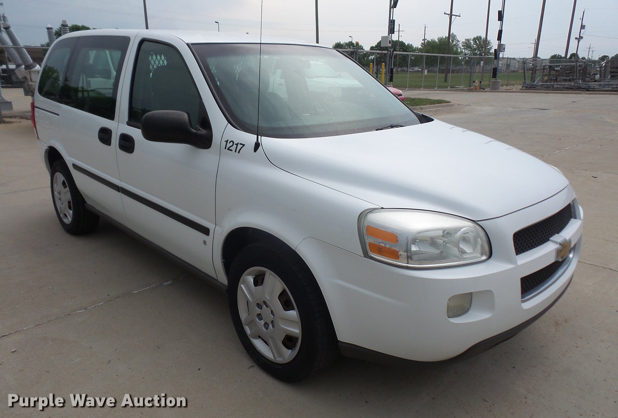 2006 Chevrolet Uplander LS van in Topeka, KS | Item DB6059 sold ...