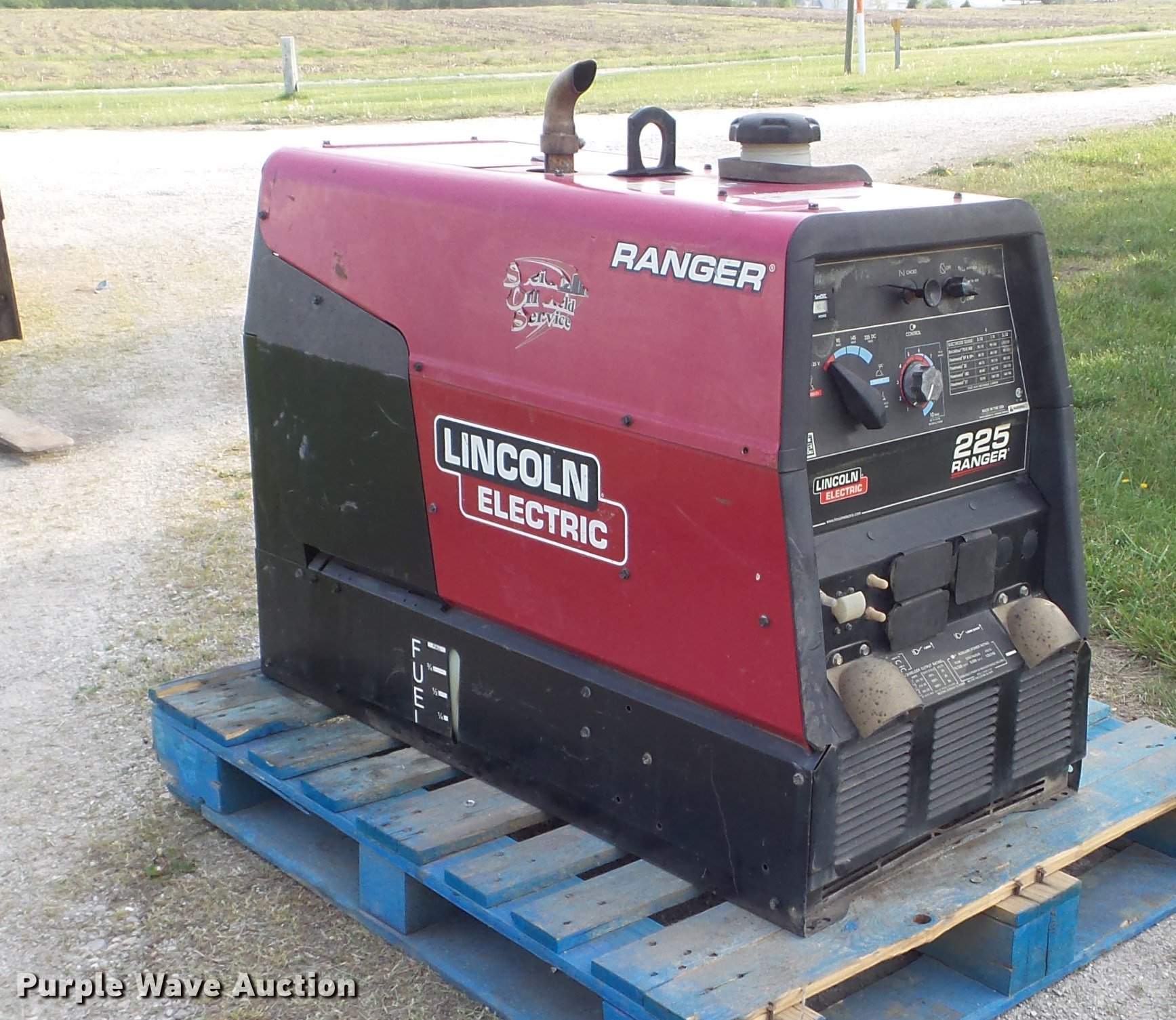 Lincoln Ranger 225 welder/generator in Moscow Mills, MO | Item DM9968 ...