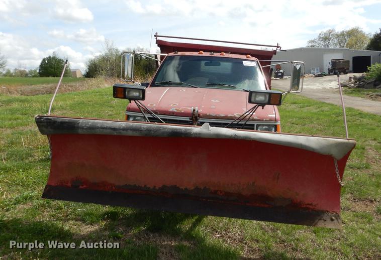 1990 Chevrolet Cheyenne 3500 dump bed pickup truck in Topeka, KS | Item ...