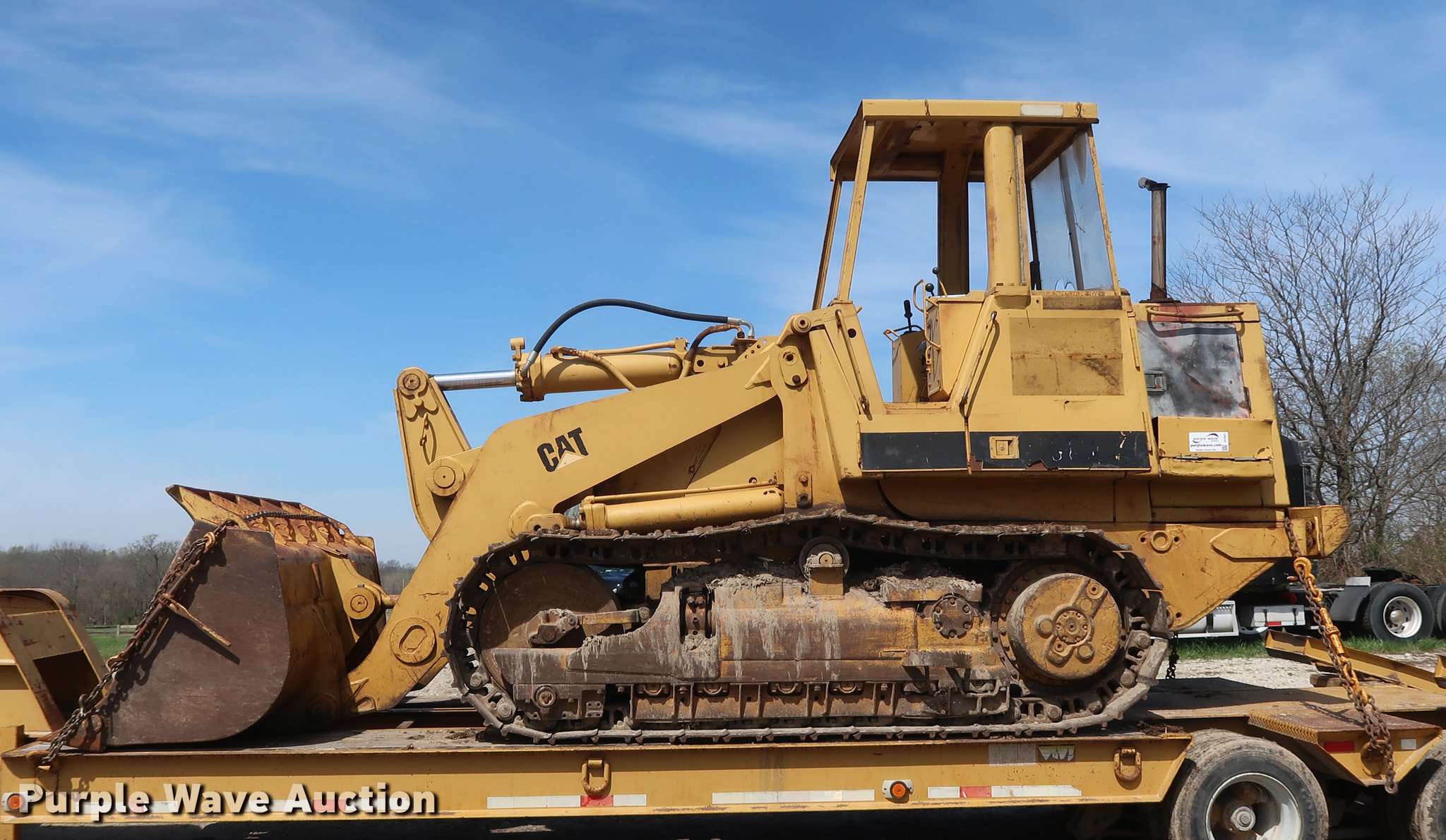 Caterpillar 963 track loader in Belton, MO | Item DF3657 sold | Purple Wave