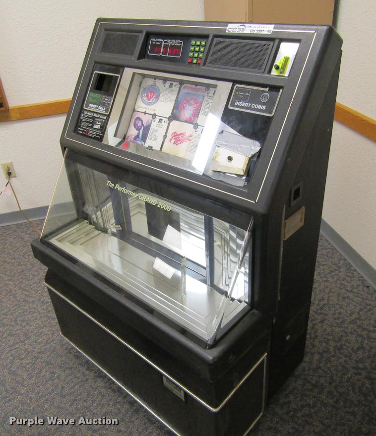 NSM The Performer Grand 2000 jukebox in Fort Dodge, KS | Item BU9697 ...
