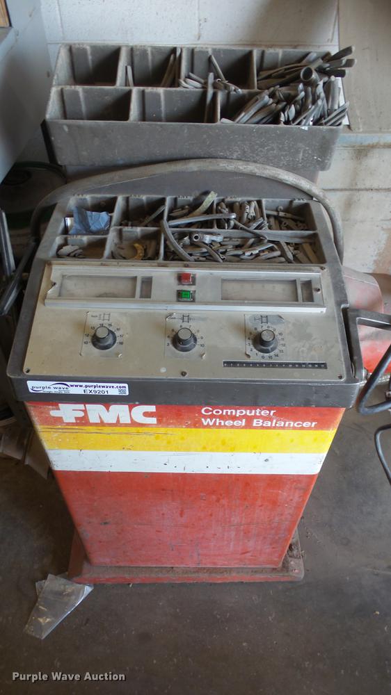 FMC computer wheel balancer in Arkansas City, KS | Item EX9201 sold ...