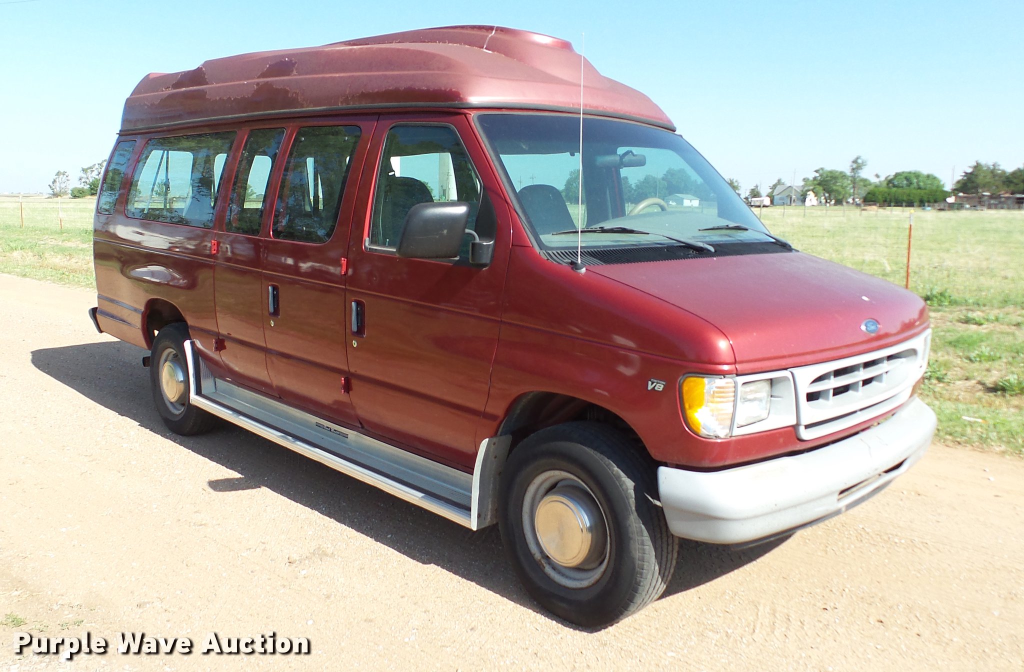 1999 Ford Econoline E350 Extended van in Kiowa, KS | Item DC4201 sold ...