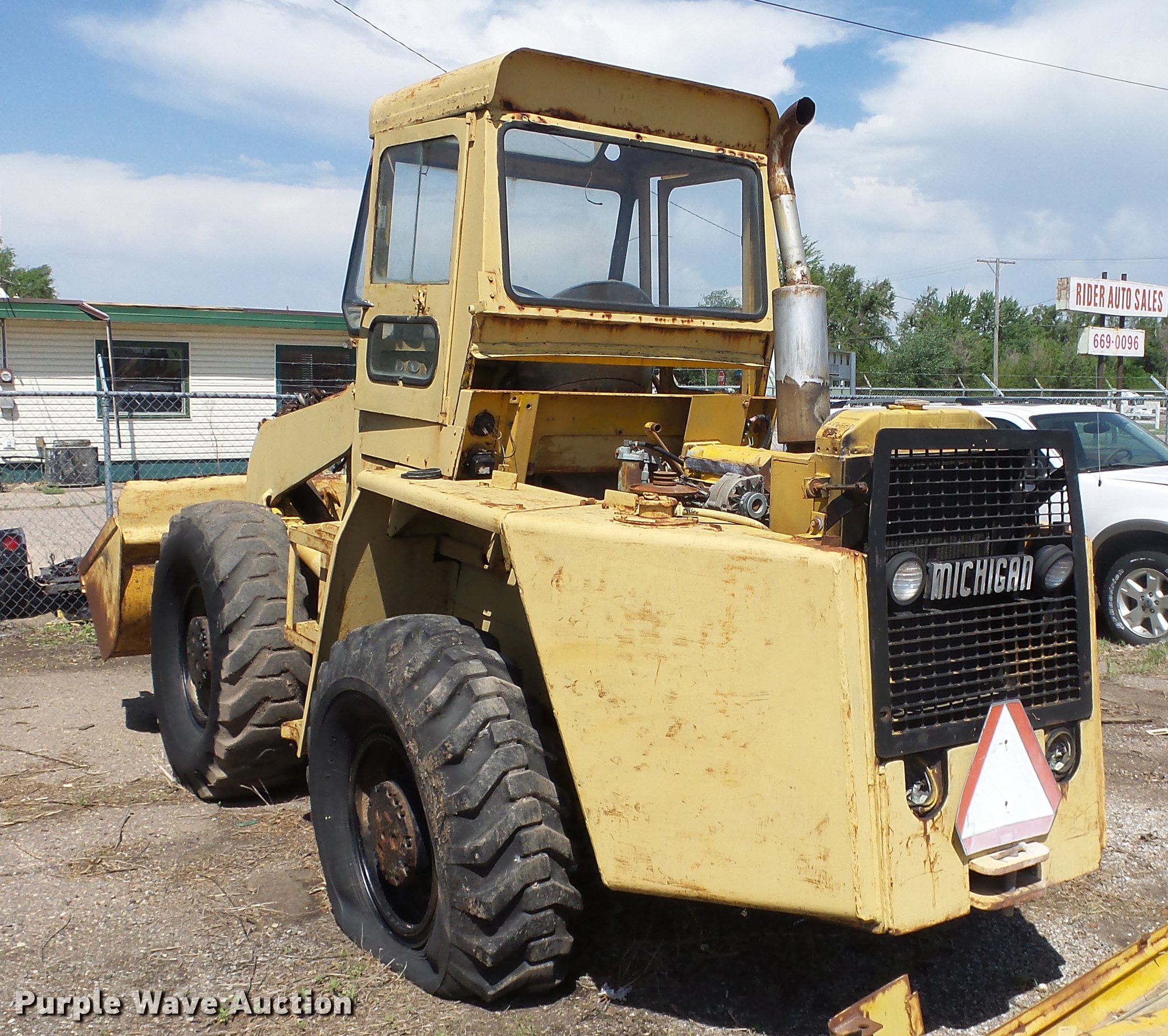 Michigan 55GM wheel loader in Hutchinson, KS | Item DE2629 sold ...