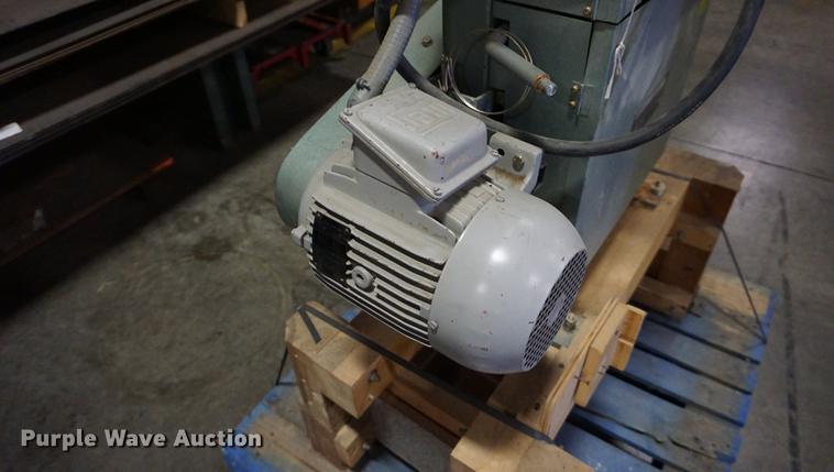 Hitachi CB75F bandsaw in Lansing, KS | Item EJ9457 sold | Purple Wave