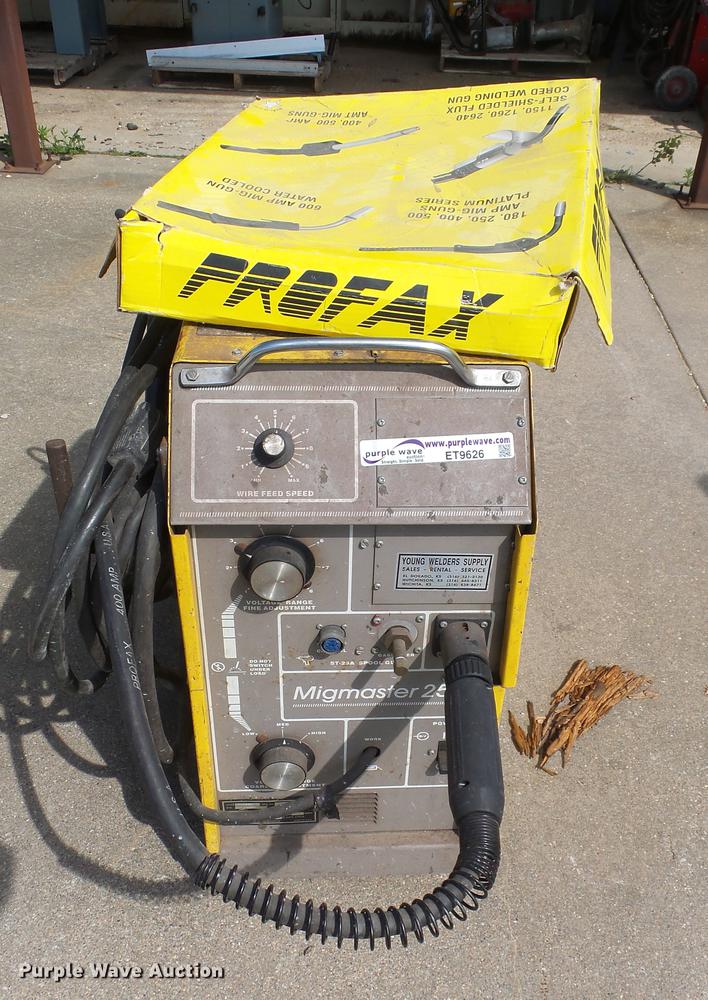 Esab Migmaster 250 welder in El Dorado, KS | Item ET9626 sold | Purple Wave