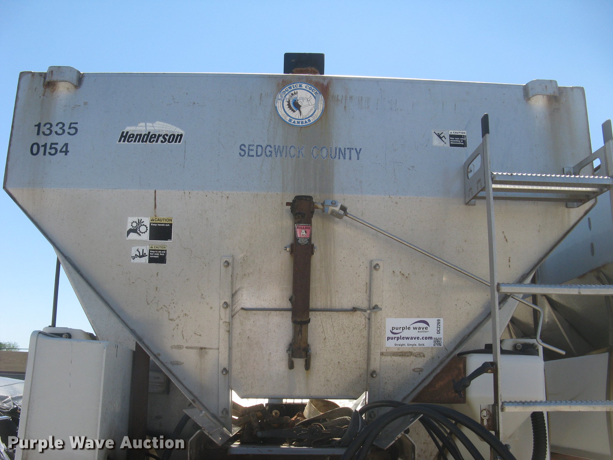 Henderson spreader in Wichita, KS | Item DC2269 sold | Purple Wave