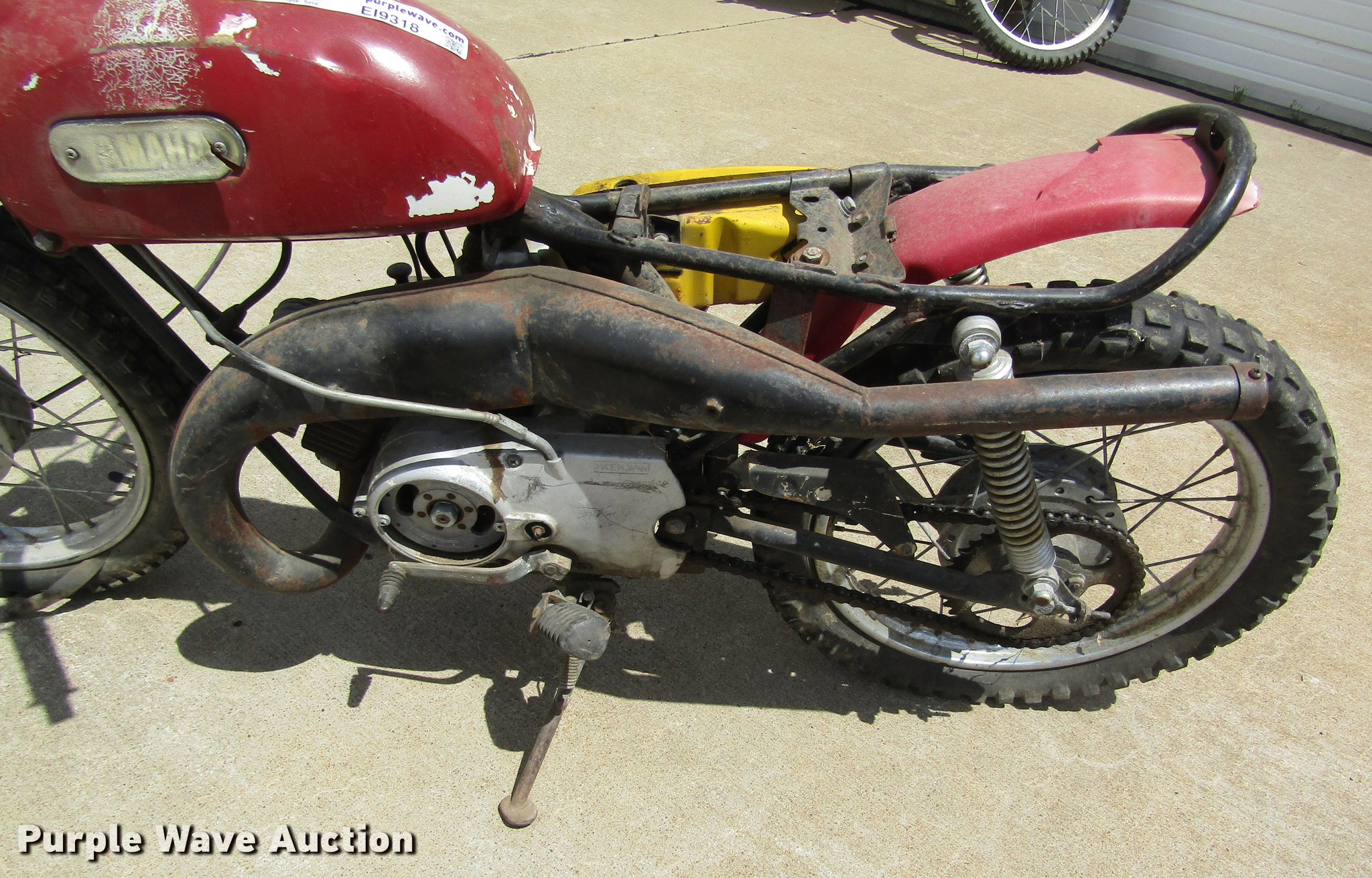 2000 Yamaha dirt bike in Salina, KS | Item EI9318 sold | Purple Wave