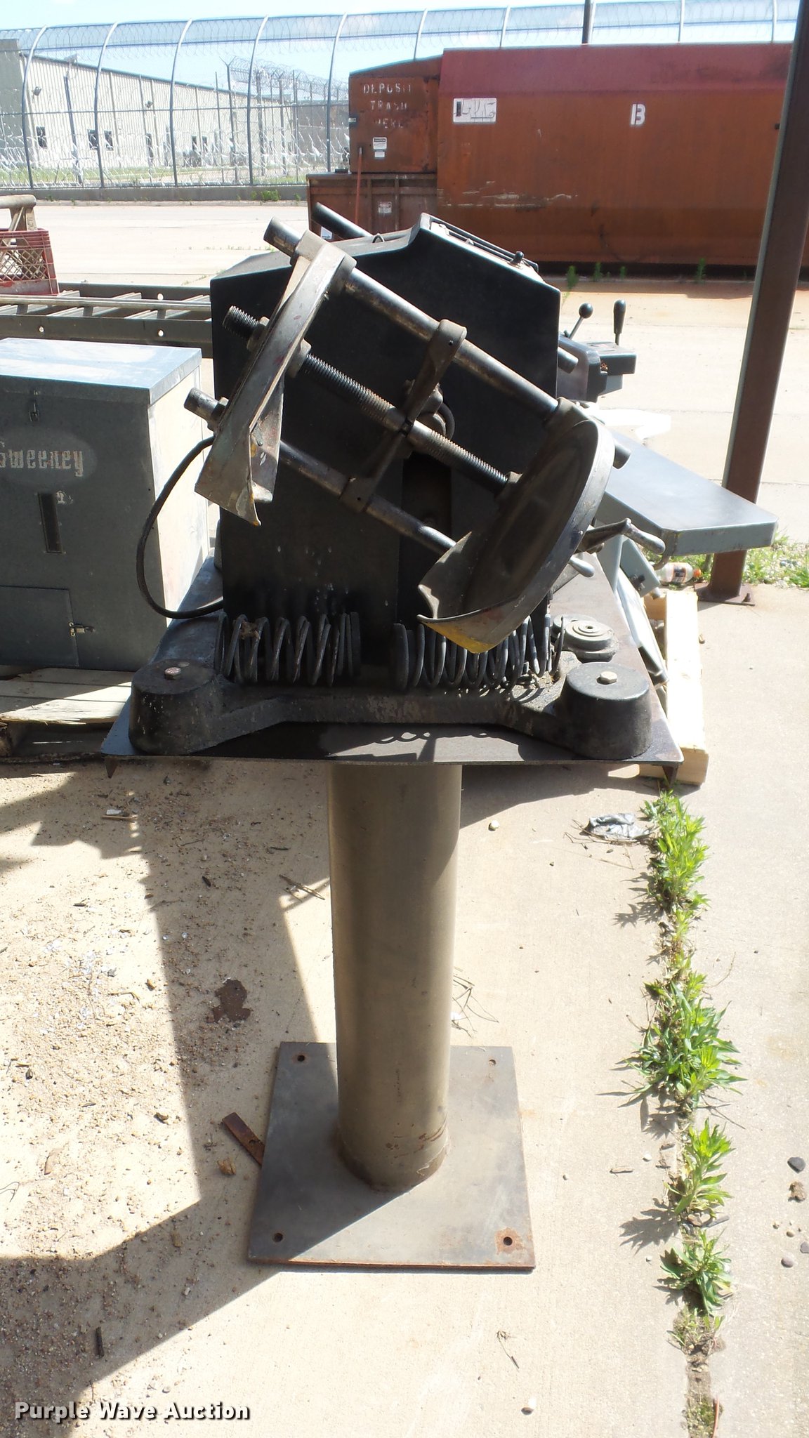 Red Devil 5400 paint shaker in El Dorado, KS | Item ET9625 sold ...