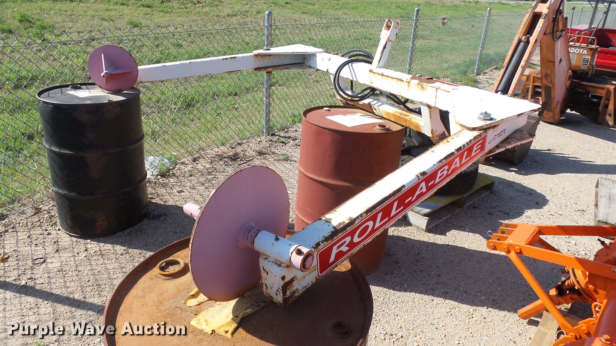 Roll-A-Bale hay mover in Hutchinson, KS | Item ET9519 sold | Purple Wave