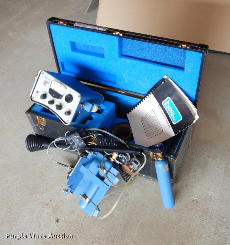 Health Consultants Detecto-PAK II flame ionization gas leak detector ...