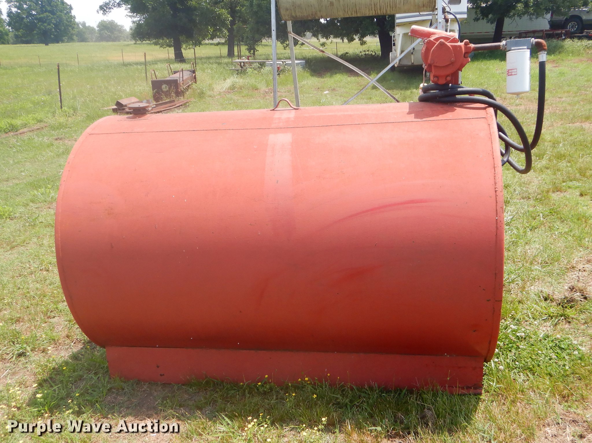 (2) fuel tanks in Checotah, OK | Item EI9220 sold | Purple Wave