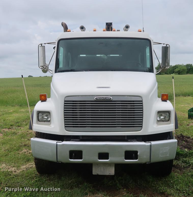 2002 Freightliner FL80 Crew Cab crane truck in Leeton, MO | Item EP9365 sold | Purple Wave